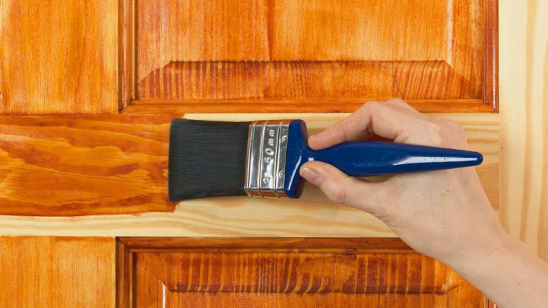 Prepara masilla para resanar madera - MN Del Golfo MN Del Golfo